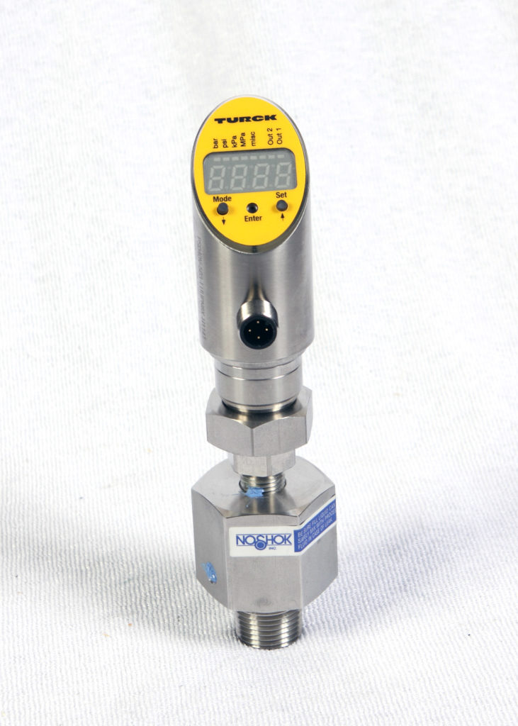 *For 4th Gen Pressure Transmitter with Digital Readout - Carlisle TyrFil™